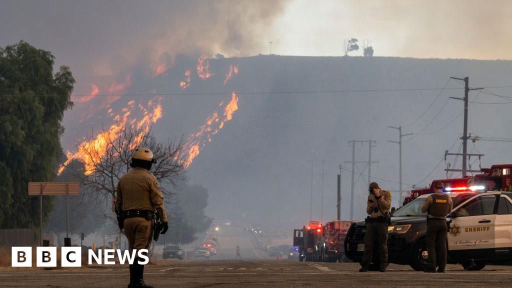 Fact Check Analysis: Hughes fire: Thousands evacuate amid blaze near ...